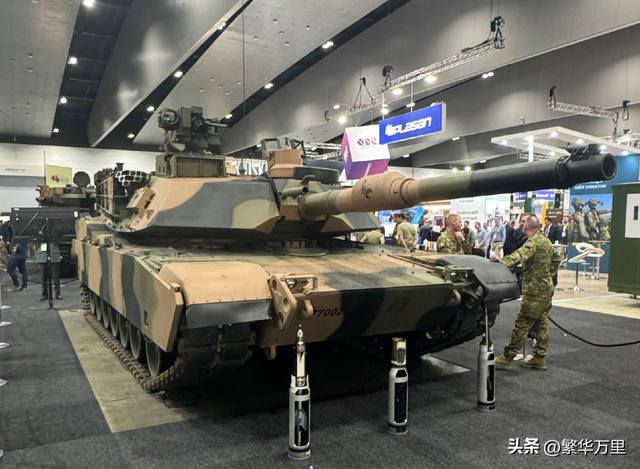 对比美国M1A2，中国99A坦克，最大短板，为何非常明显？|主战坦克|M1A2|美国_新浪新闻