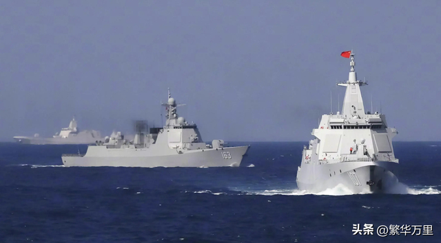 055B型驱逐舰，1.5万吨级，新一代主力，到底需要多少艘？|驱逐舰|吨级|满载排水量|舰艇|吨位_新浪新闻