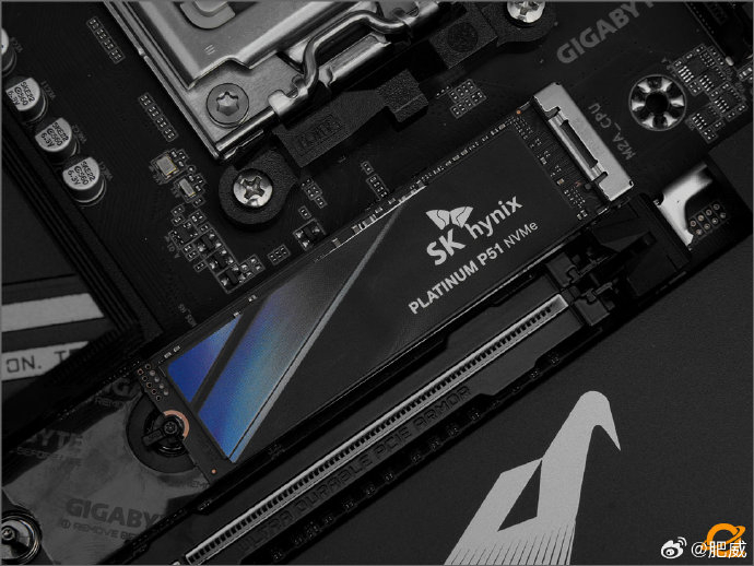 PCIe 5.0王炸级的旗舰硬盘海力士P51在韩国上市了…__财经头条__新浪财经