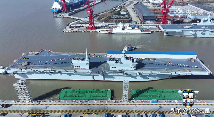 远超欧美，直观对比，076型两栖攻击舰，为何是世界第一？