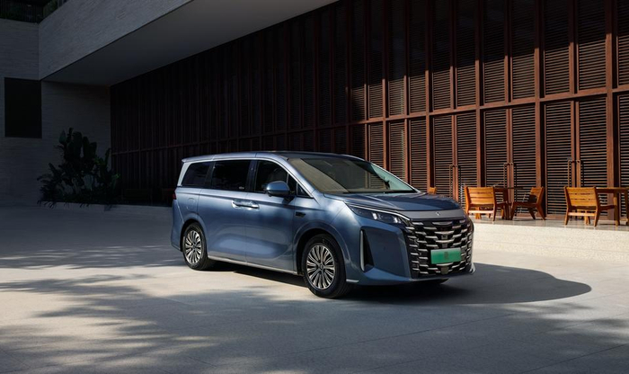 比亚迪年度重磅MPV 夏正式上市24.98万-30.98万元|MPV|25-35万|比亚迪_新浪新闻