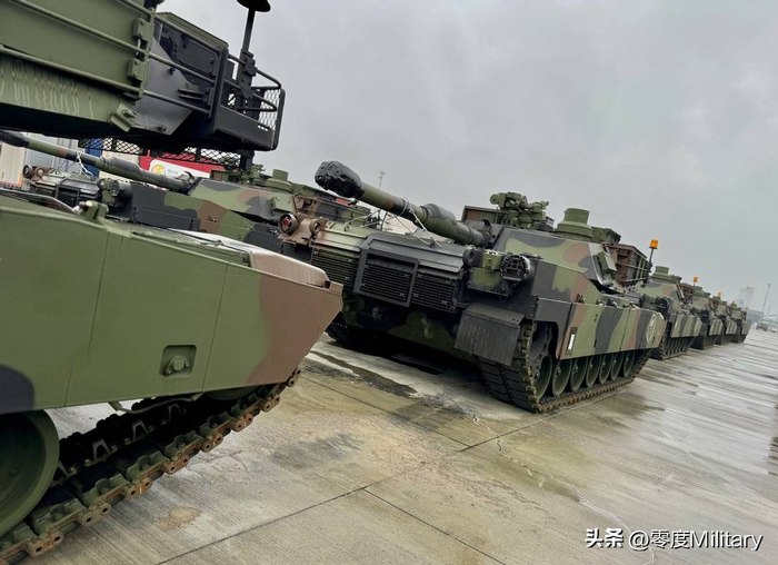 波兰接收首批28辆M1A2SEPv3主战坦克 共订购250辆 总价值47.5亿美元|波兰|主战坦克|M1A2_新浪新闻
