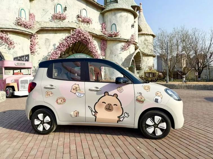 五菱宏光MINIEV四门版：治愈感拉满的电动车|电子|五菱宏光|新车_新浪新闻