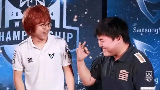 曾患精神病的世一AD，S赛打哭Deft力压Uzi，退役多年登顶韩服__财经头条__新浪财经