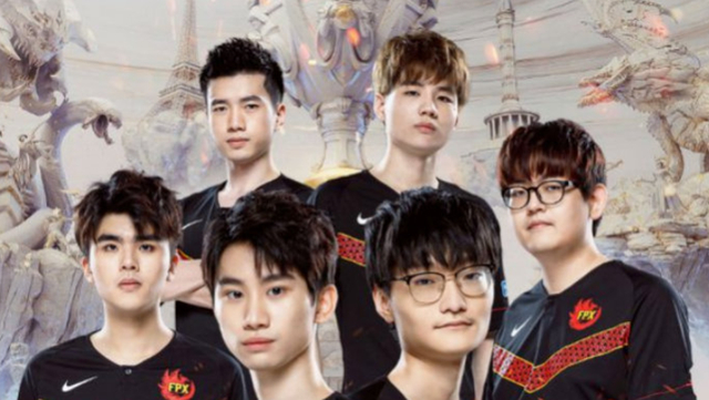 新一宣布退网停播，与Doinb反目被喷到玉玉，给粉丝磕头道歉__财经头条__新浪财经