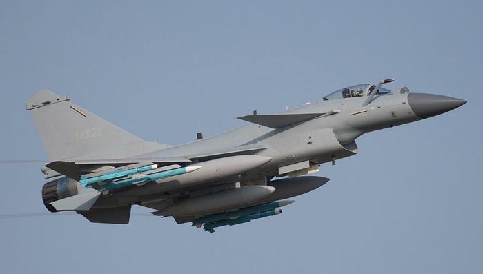 揭秘歼10"猛龙"进化之路：从A到C全维度解析|猛龙|歼10|成都市_新浪新闻