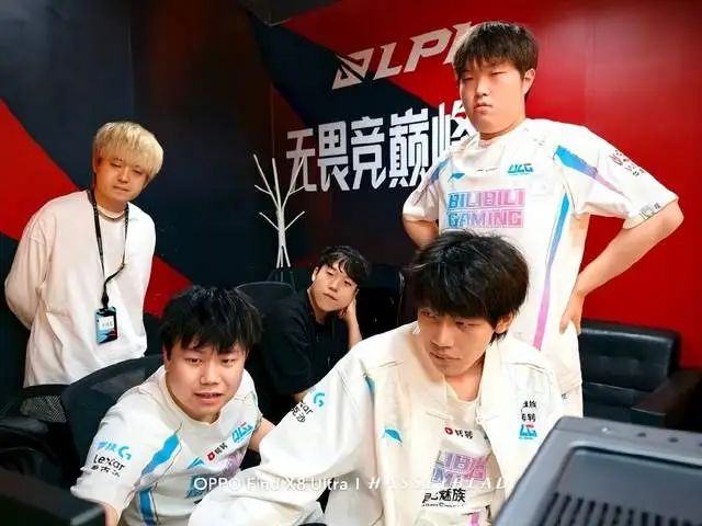BLG不再是全华班？LPL选手国籍节奏爆发，Shadow手持意大利护照！__财经头条__新浪财经