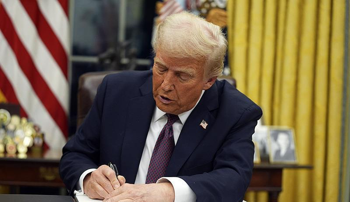 特朗普与普京谈完后，暂不考虑制裁中国购买俄油，莫迪彻底失算了|印度|特朗普|普京_新浪新闻