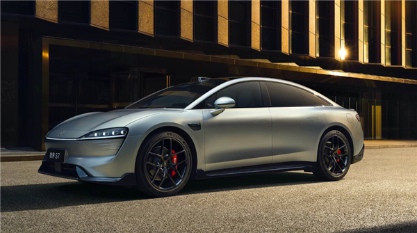 全系800V 入门就有长续航！新款智界S7上市：22.98万起__财经头条__新浪财经