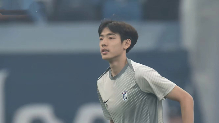 CCTV5+直播，U23国足变阵多进球，弱旅没世界排名 朱鹏宇头球占优__财经头条__新浪财经