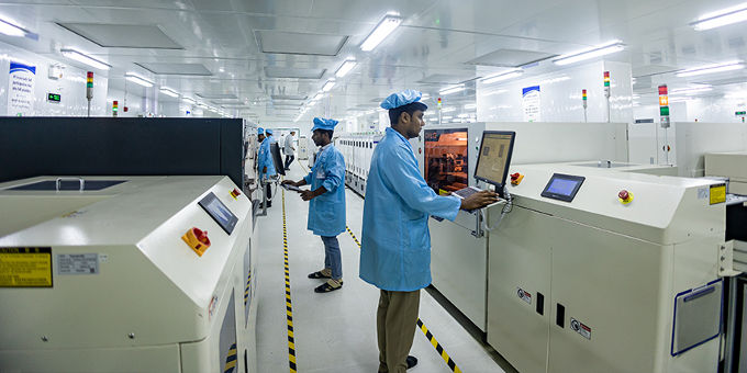 坚持本地化创新，这家深圳企业从“非洲手机之王”走向全球__财经头条__新浪财经