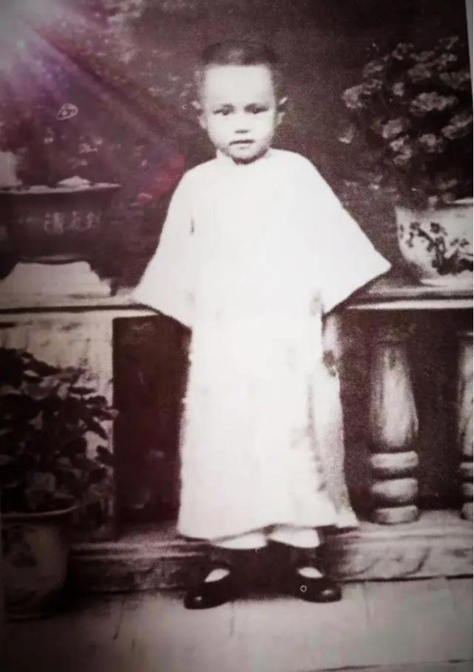 杨振宁在1957年的诺奖晚宴上说了些什么？__财经头条__新浪财经