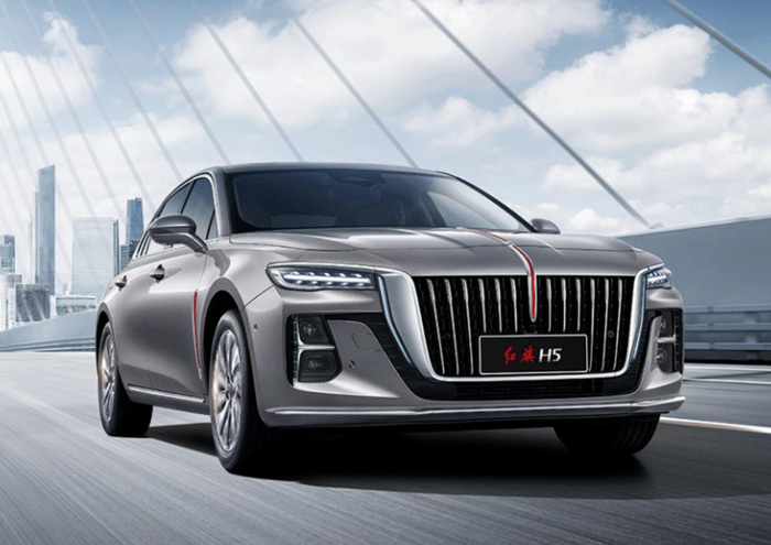 把2.0T+8AT拉入15万以内，这款豪华中型轿车可太香了！__财经头条__新浪财经