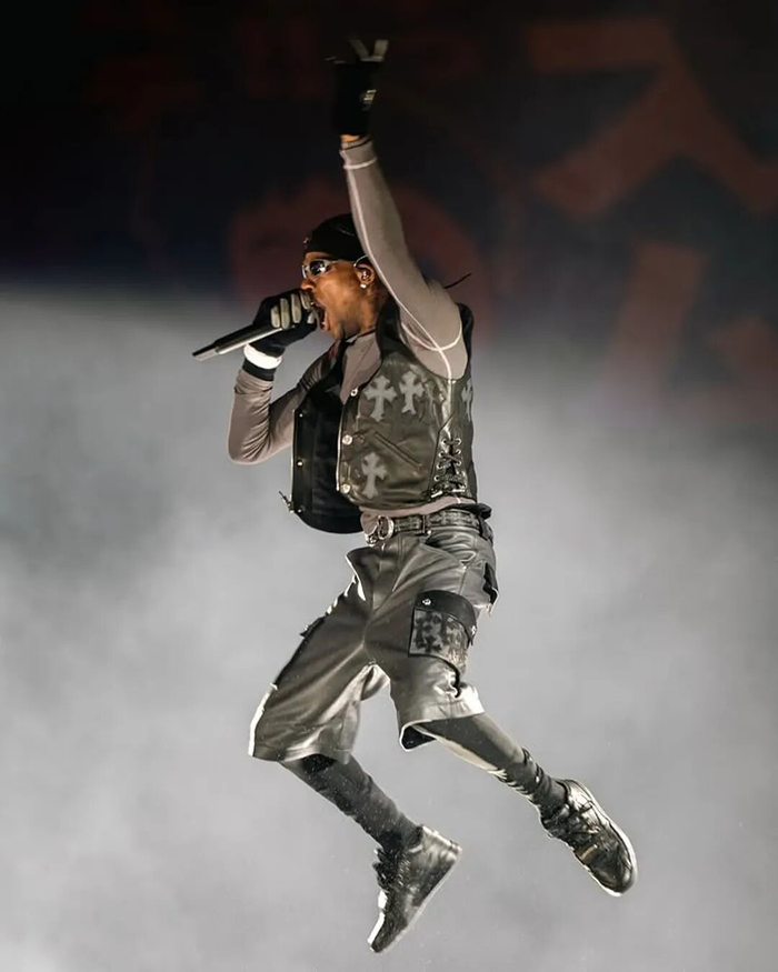 克罗心倒勾！黑武士Travis Scott x Nike特制联名，被曝光了..|蟑螂侠|克罗心(Chrome Hearts)|Cactus ...