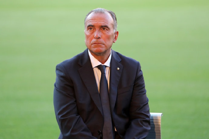 惊天逆转！巴萨2-1绝杀法兰克福，孔德梅开二度引爆赛后采访|朱尔斯-孔德|巴塞罗那|库巴西|拉什福德|客队_新浪新闻