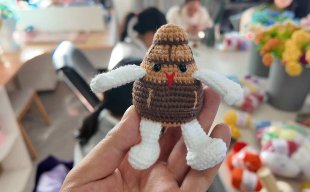 社区妇女编织的“工艺品”接轨市场 真正实现了“一举三得”|妇女|社区|手工坊