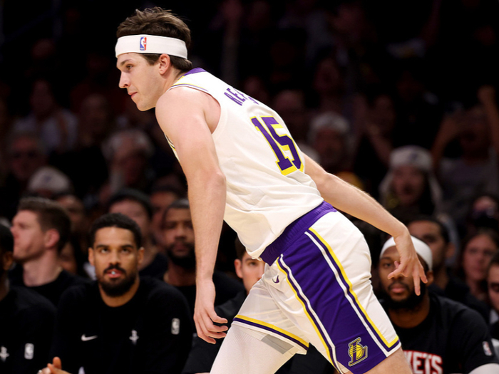 湖人或将与里夫斯分道扬镳，无缘全明星合同暴跌，跟老詹一起走吧|里夫斯|湖人|勒布朗·詹姆斯