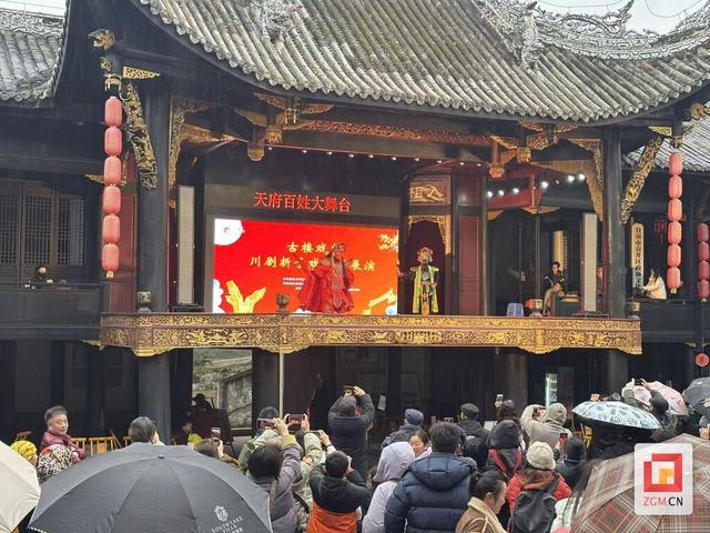 璀璨跨年 暖意盐都！自贡元旦文旅市场人气旺、年味浓、体验新|自贡市|四川省|游客|假日|景区_新浪新闻