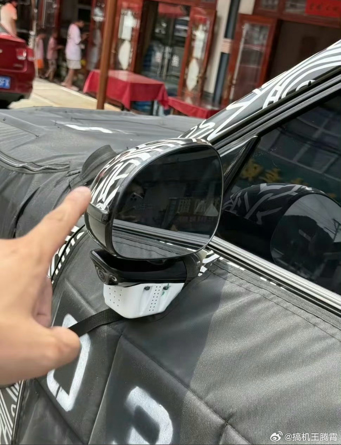 小米YU9多编号路测曝光，家族式无边框后视镜显眼|小米_新浪新闻