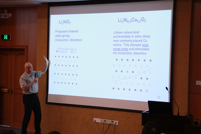 国际著名锂电池专家、加拿大皇家科学院院士Jeff Dahn教授做客“南强学术讲座”|南强|讲座|科学院_手机新浪网