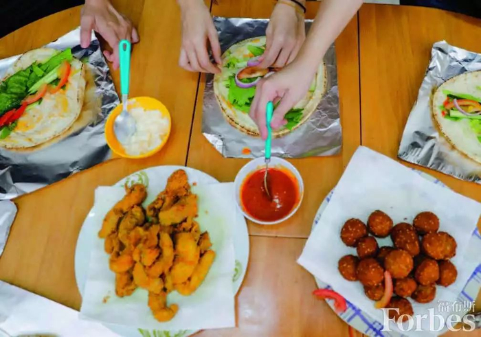 “坚强”的味道，难民厨师和PichaEats的故事｜U30__财经头条