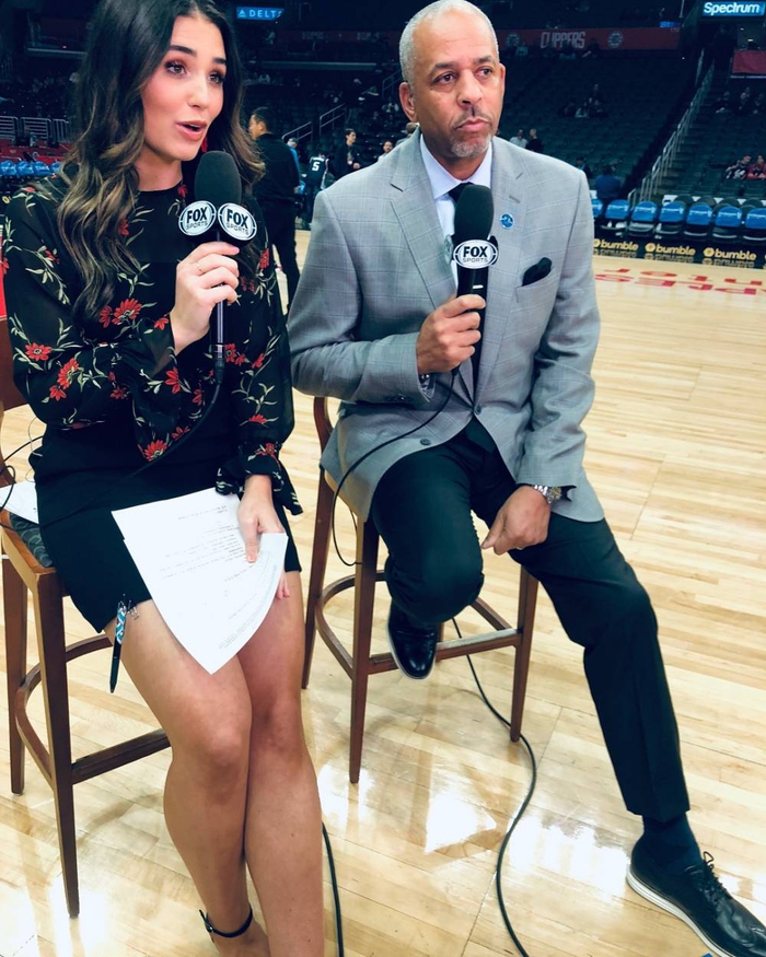 今日图集：黄蜂场边女记者Ashley ShahAhmadi_手机新浪网