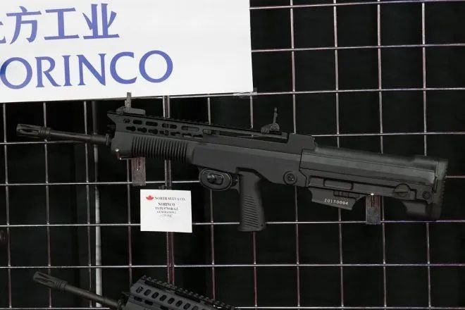 95-1步枪又出改型？“95+皮轨”方案总算告别DIY｜轻武专栏