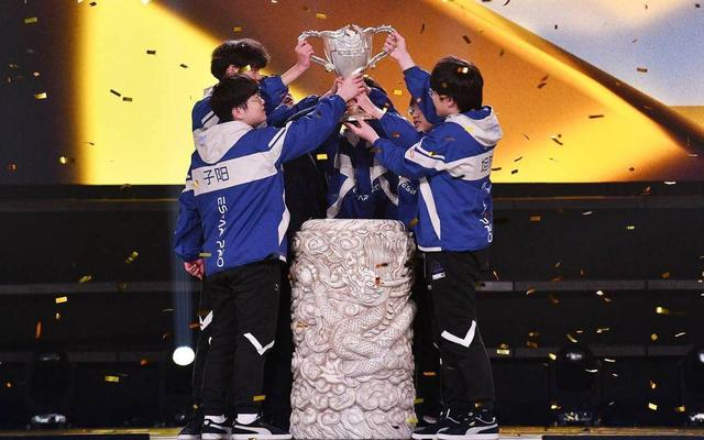 KPL秋季赛eStar夺冠，花海FMVP_手机新浪网