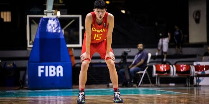 中流砥柱！杨瀚森U18亚锦赛场均得到12.4分9.2篮板3.6盖帽_手机新浪网