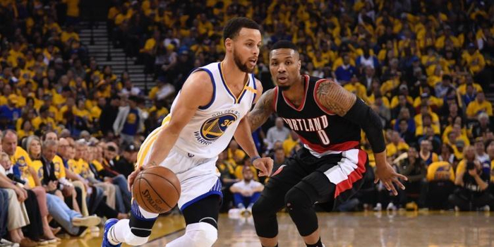 谁是现役最佳后卫？亨德森：库里和利拉德_手机新浪网