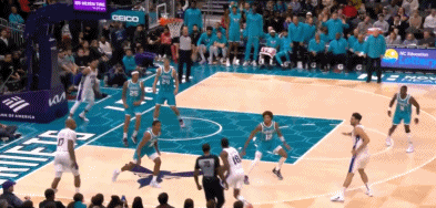 PJ-塔克今日命中一记三分 终结了132分39秒的最长不得分纪录_手机新浪网