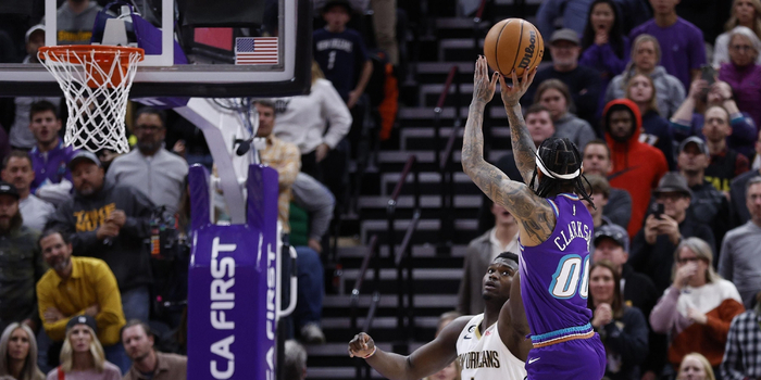 水鸟克星？爵士本赛季常规赛三胜鹈鹕 完成对后者的横扫_手机新浪网