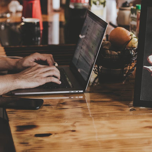 Counterpoint：搭载 Arm 芯片的笔记本电脑市占率将在五年内达到 25%_手机新浪网