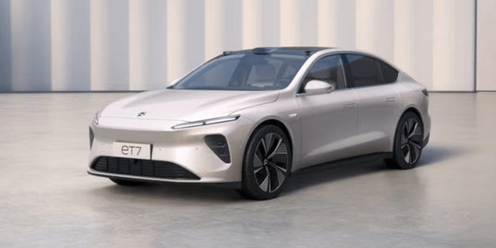 蔚来ET9要来了？号称“蔚来版迈巴赫” 屏幕开始横过来_手机新浪网