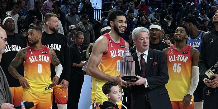 【投票】前两个AMVP字母哥库里都是FMVP 塔图姆下一步FMVP？_手机新浪网