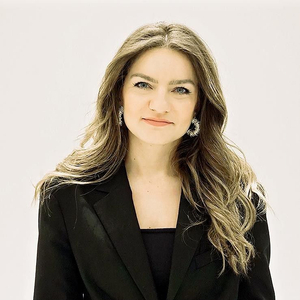 她们的时刻 | 专访：H&M大中华区电子商务、市场营销和传播经理Alexandra Duca_手机新浪网