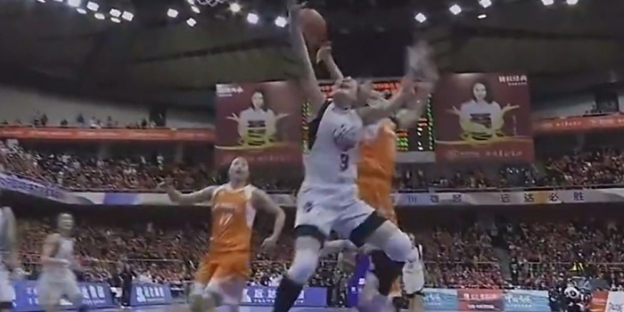 众媒体人质疑WCBA总决赛G3判罚：潘臻琦封盖李梦&黄思静第5犯_手机新浪网