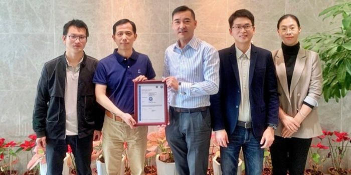 TUV南德为崧盛创新颁发便携式储能电源北美cTUVus证书_手机新浪网