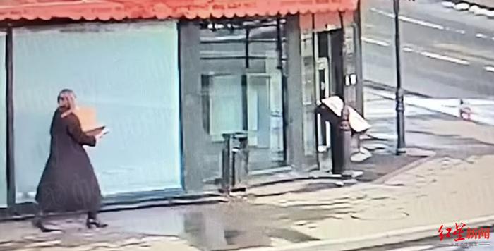 俄知名战地记者在圣彼得堡咖啡店爆炸中身亡，26岁女嫌疑人被捕后坚称遭陷害手机新浪网