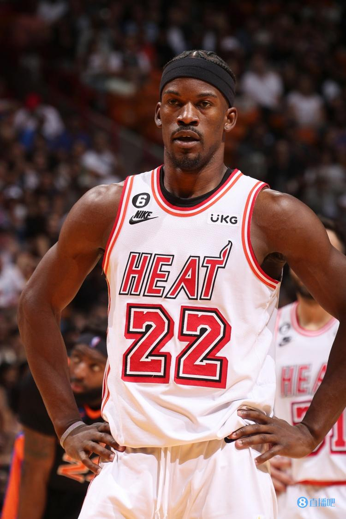 斯波：关键时刻巴特勒能完成球队要他做的所有事 得分组织一把抓_手机新浪网