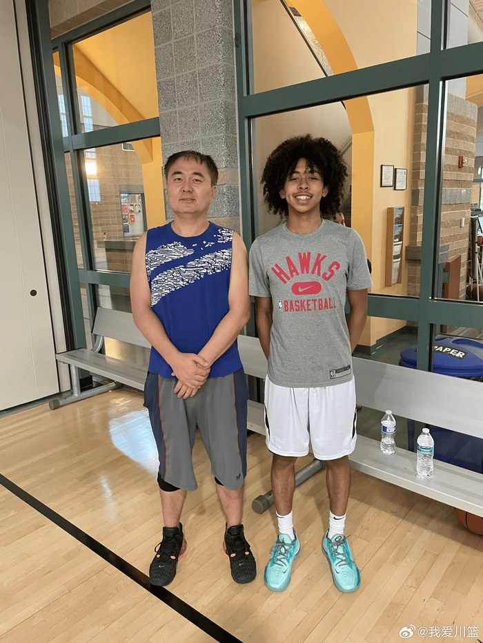 博主：混血小将渴望代表中国队打U17世界杯 甚至可不占归化名额_手机新浪网