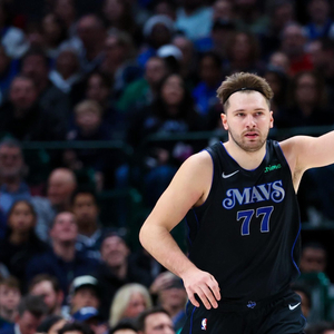 今日独行侠迎战森林狼 东契奇莫里斯可以出战 莱夫利缺席_手机新浪网