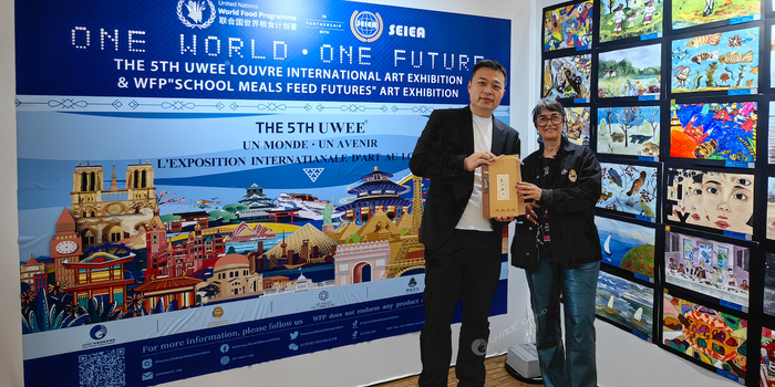 第五届UWEE卢浮宫国际艺术展在巴黎举办_手机新浪网