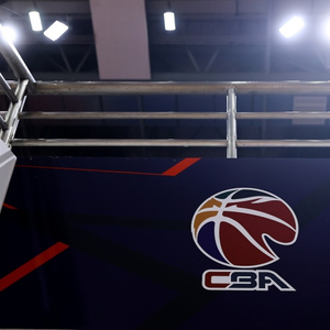 探长：篮协正讨论CBA新赛季改为每节10分钟&五次犯规 接轨FIBA|CBA|新赛季|篮协|CBA|fiba_手机新浪网