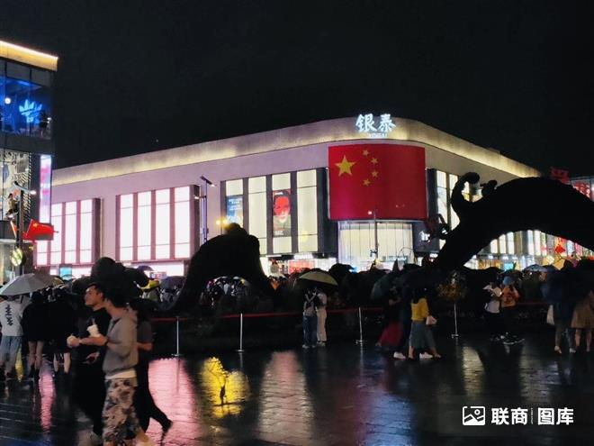 银泰商业宣布升级in77为高端产品线，合肥银泰in66变更in77_手机新浪网