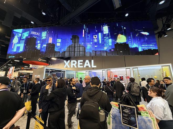 中国AI眼镜军团CES霸场，27家公司组团秀肌肉，2026百镜大战打响第一枪|智能眼镜|Rokid|智东西|VR|AR_新浪新闻