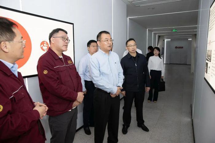 张家港市委书记徐本带队走访调研沙钢_手机新浪网