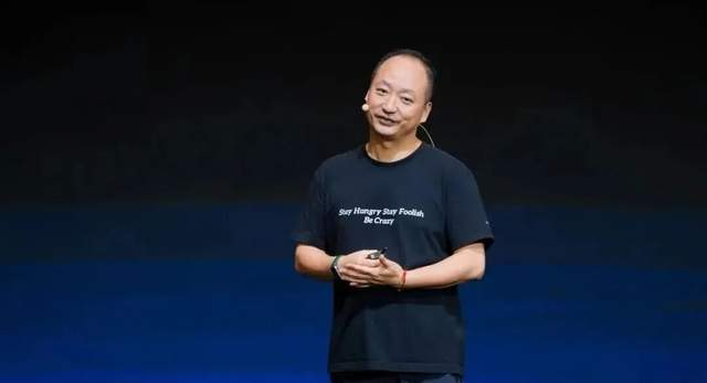 钉钉换帅，陈宇森“有招”吗？|阿里|AI|置身钉外|置身钉内|马锐拉_新浪新闻