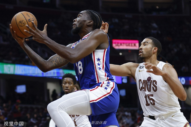 [NBA季前赛]76人113-97骑士 哈登11+6_新浪图片