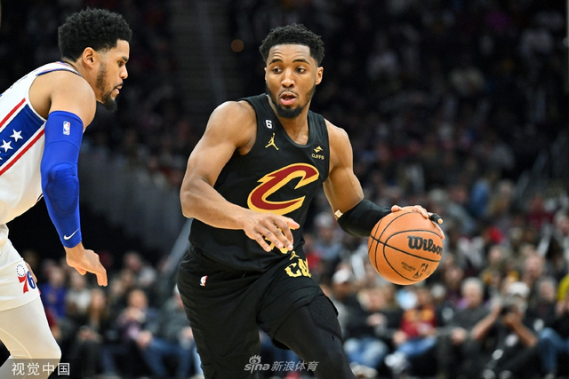 [NBA]76人118-109骑士 恩比德36分18板_新浪图片